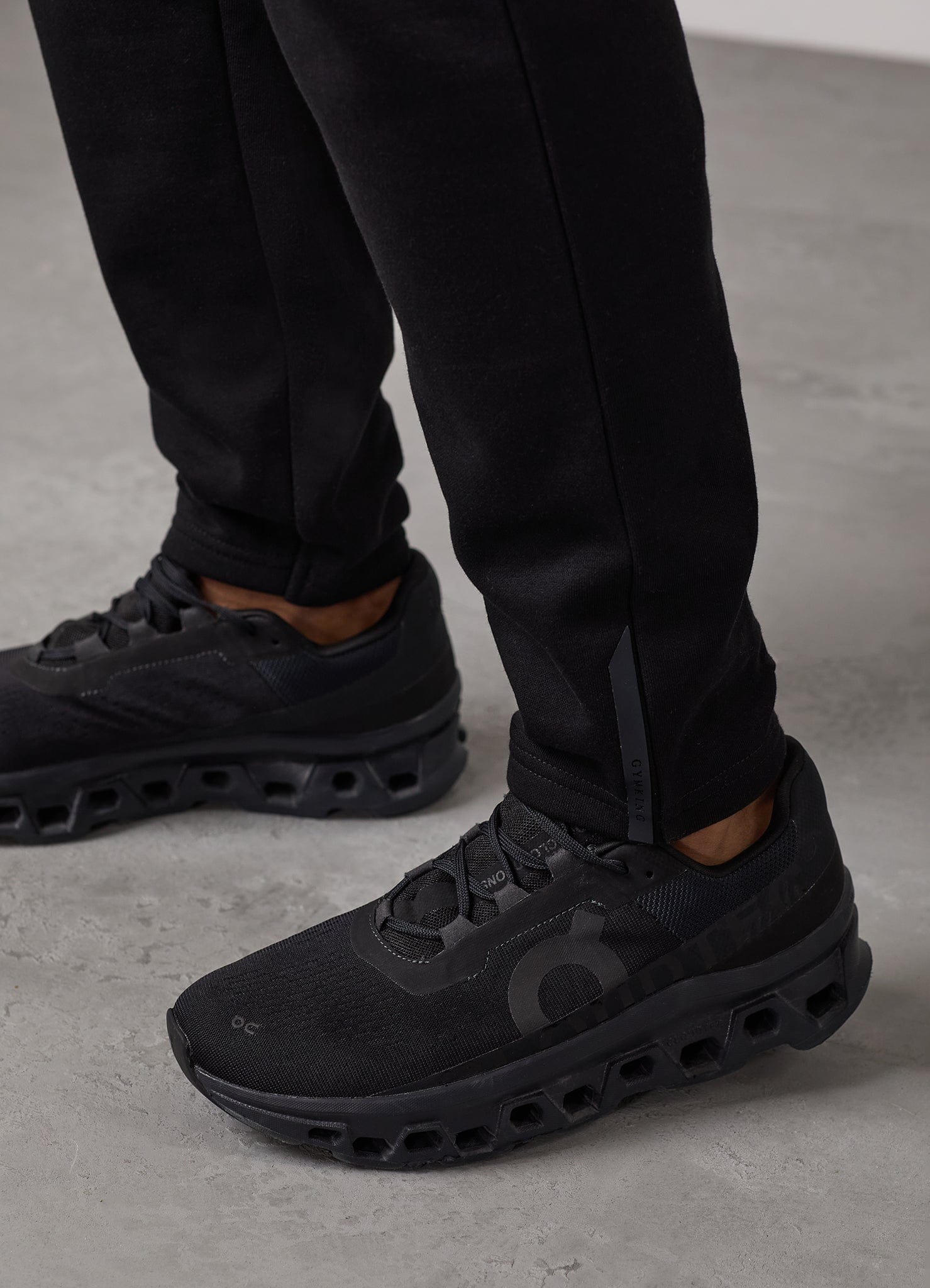 Gym King Pro Logo Jogger - Black/Gold – GYM KING